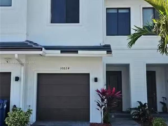 Townhouse Homestead, FL 10824 Sw 232nd Ter