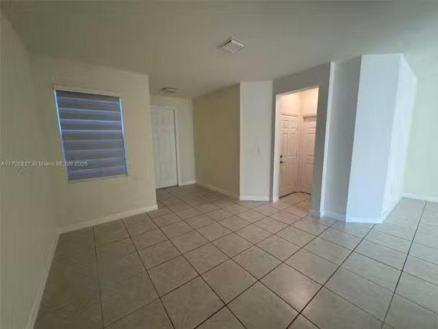 Townhouse Hialeah, FL 10826 W 33rd Way