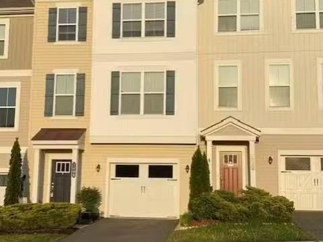 Townhouse, Interior Row/Townhouse FREDERICKSBURG, VA 1406 H.