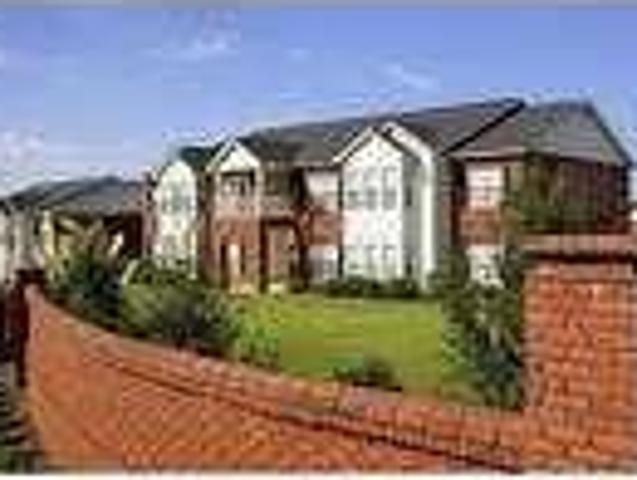 Townhouse in great location. Pet OK!