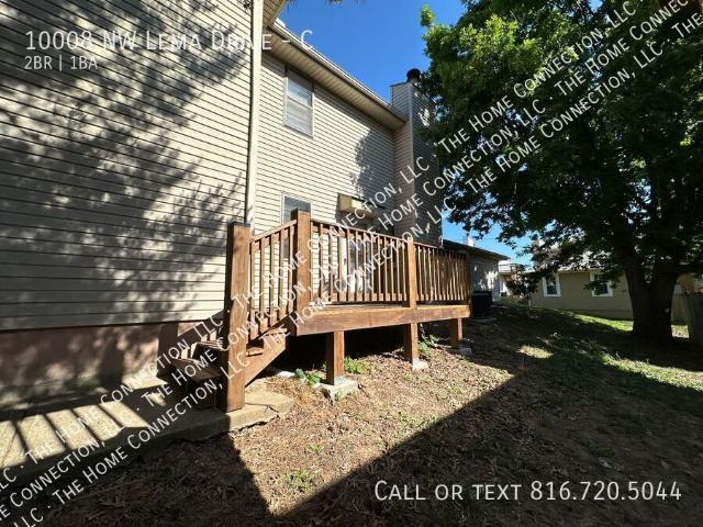 Townhouse in Prime Parkville Location!