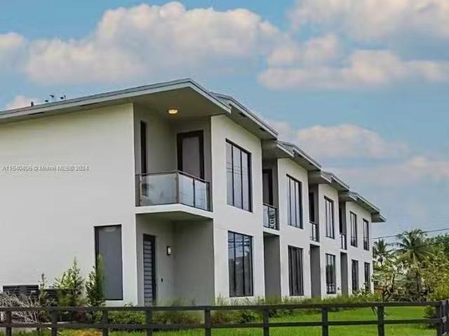 Townhouse Oakland Park, FL 492 Nw 40th Ct #492
