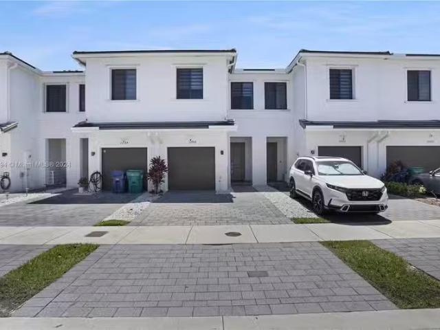 Townhouse, Other Homestead, FL 10968 Sw 235th Ln