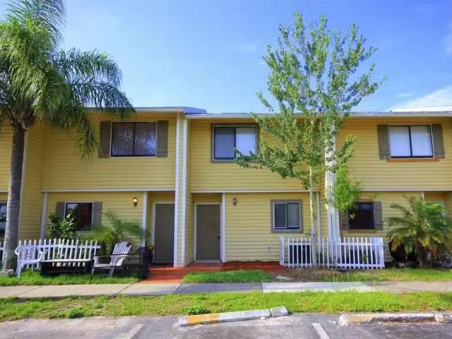 Townhouse LAND O LAKES, FL 22706 Gage Loop #38