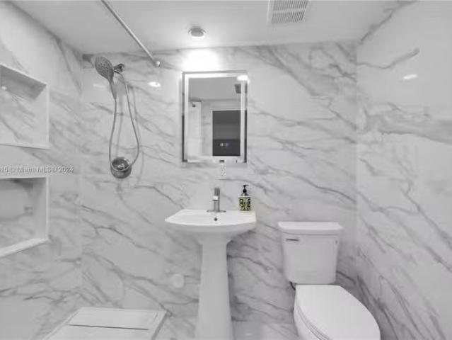 Townhouse Miami, FL 2996 Jackson Ave #B