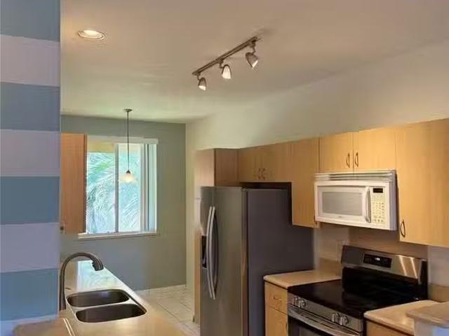 Townhouse Mililani, HI 95 988 Wikao St #M302