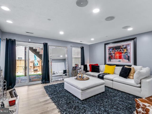 Townhouse: MLS #MDCH2055