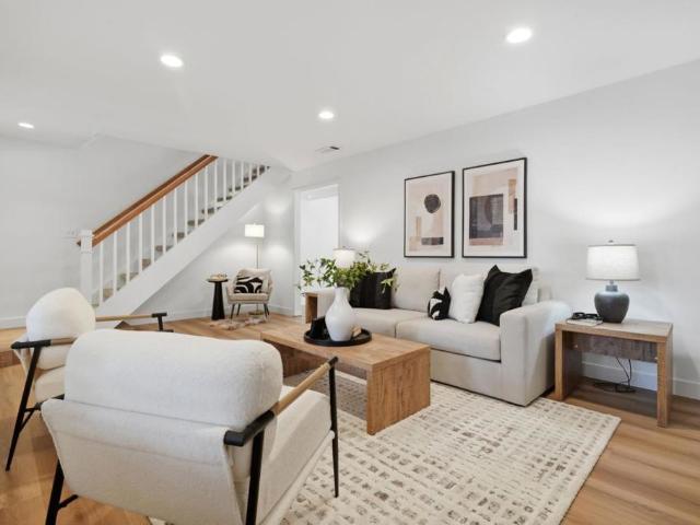 Townhouse: MLS #ML82051