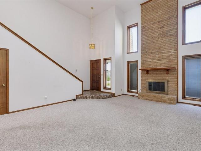 Townhouse: MLS #1237