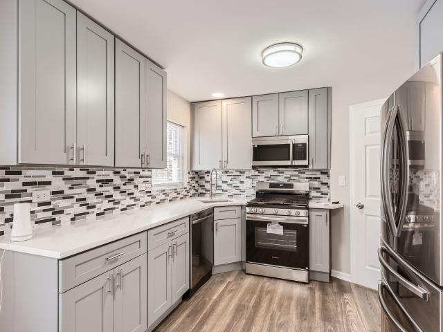 Townhouse: MLS #12385