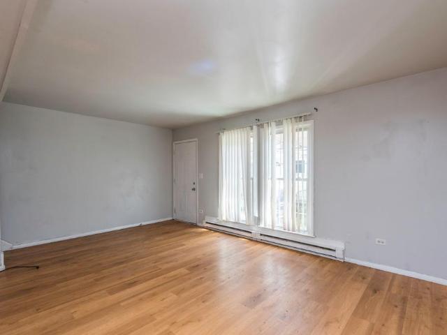 Townhouse: MLS #12573