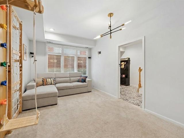 Townhouse: MLS #12638