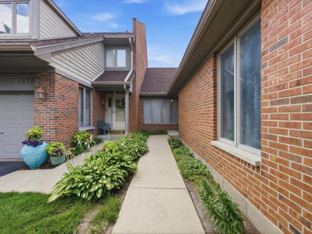 Townhouse: MLS #12741