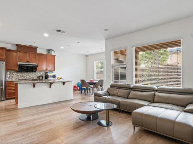 Townhouse: MLS #260016 SD