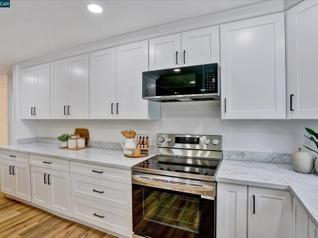 Townhouse: MLS #41137
