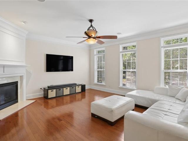Townhouse: MLS #7826