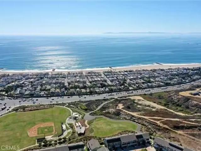 Townhouse Newport Beach, CA 8 Gretel Ct #125