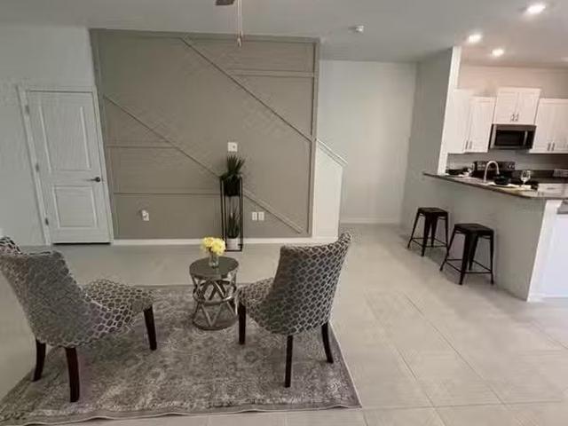Townhouse SAN ANTONIO, FL 10356 Honey Hammock Way