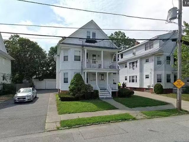 Townhouse Style 3 Beds Quiet & Clean! Cranston 35 Prosp.