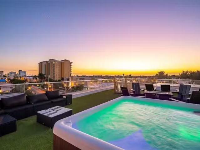 Townhouse Pompano Beach, FL 1000 N Riverside Dr