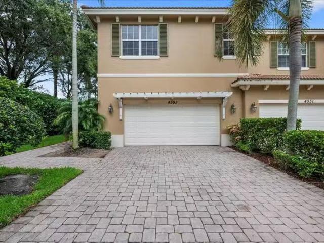 Townhouse Palm Beach Gardens, FL 4555 Cadiz Cir