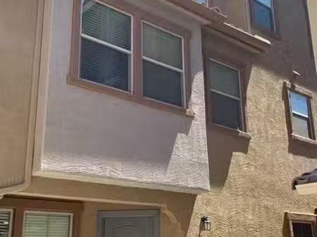 Townhouse Phoenix, AZ 2031 N 77th Dr