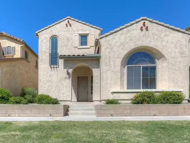 Townhouse Phoenix, AZ 26313 N Babbling Brook Dr