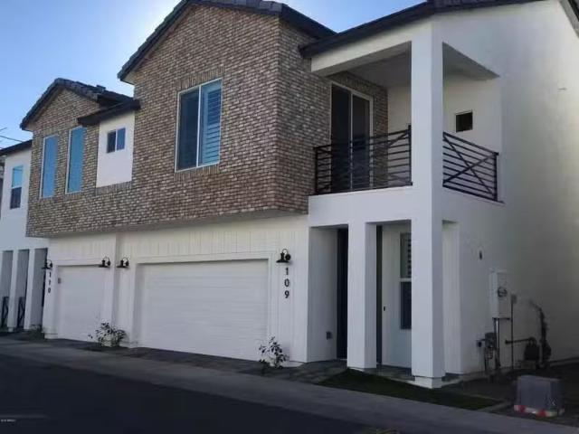 Townhouse Phoenix, AZ 3030 N 38th St #E109