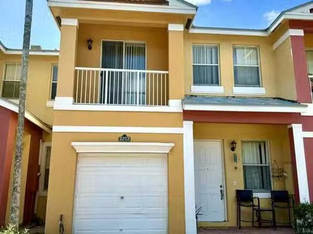 Townhouse Royal Palm Beach, FL 2273 Shoma Dr