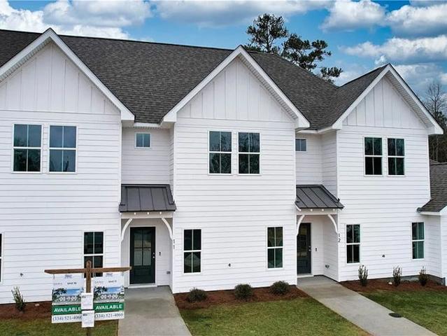 Townhouse Room available in Opelika | $900 | Avai