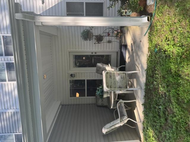 Townhouse room for rent