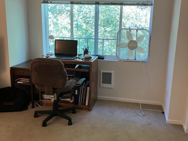 Townhouse room for rent with private bath