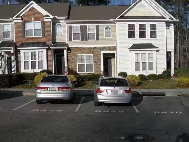 Townhouse Raleigh, NC 8422 Central Dr