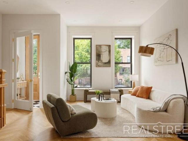 townhouse with 5 bedroom, BROOKLYN NY DS105473525