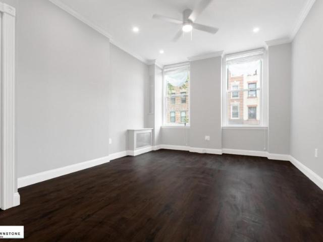 townhouse with 6 bedroom, Brooklyn NY ES105511333