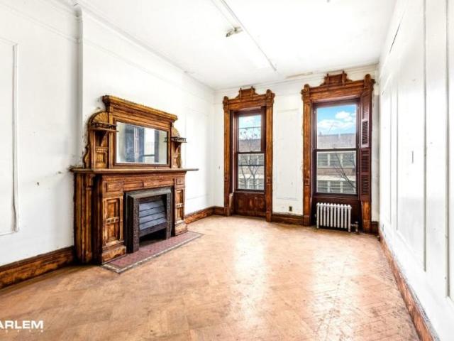 townhouse with 8 bedroom, NEW YORK NY DLS100109679