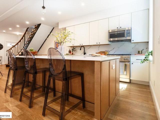 townhouse with 3 bedroom, BROOKLYN NY DS94150157