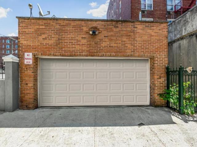 townhouse with 3 bedroom, BRONX NY ES103309245