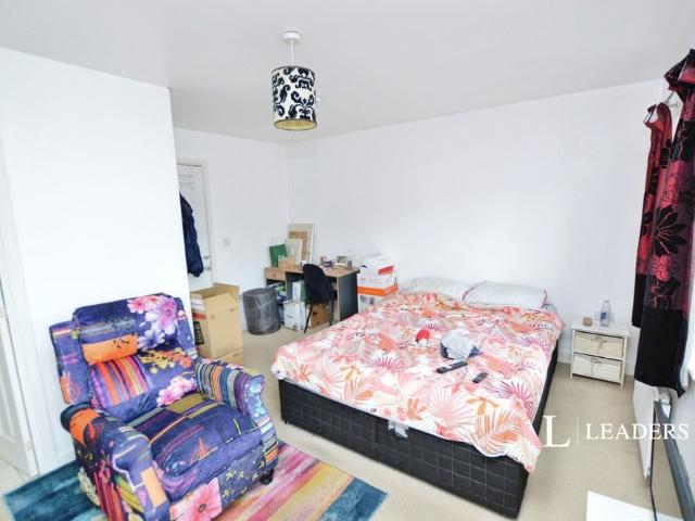 townhouse to rent Blade Road, Colchester, Essex, CO4