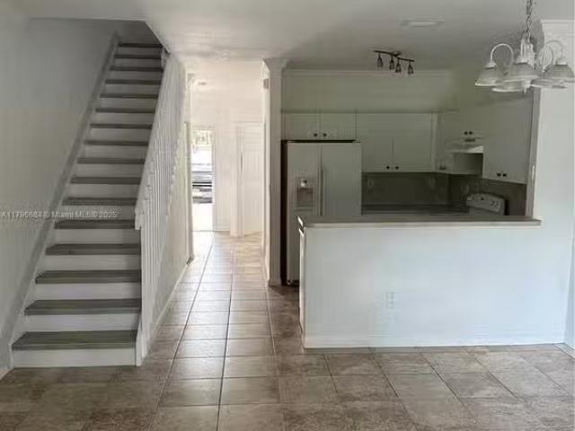 Townhouse Tamarac, FL 4513 Woodland Cir #4513