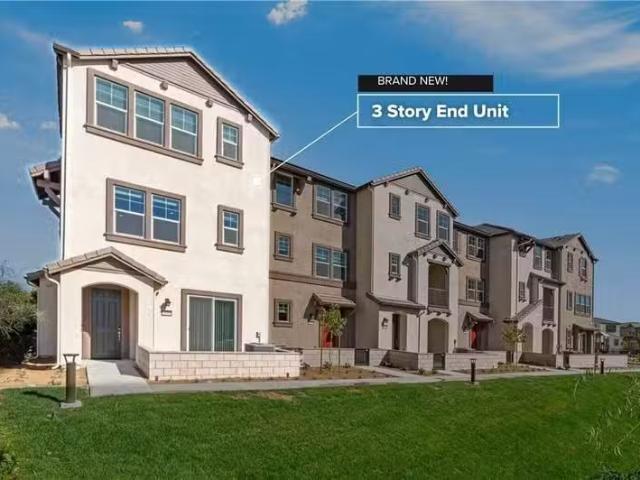 Townhouse Temecula, CA 28004 Melrose Dr