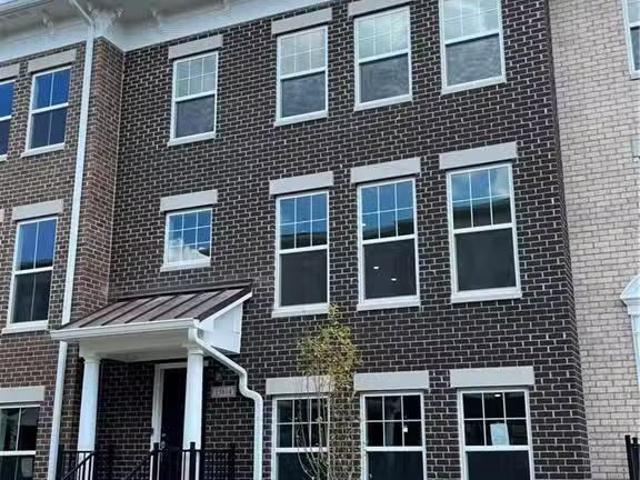 Townhouse, Traditonalamerican Carmel, IN 13814 Tender Dr