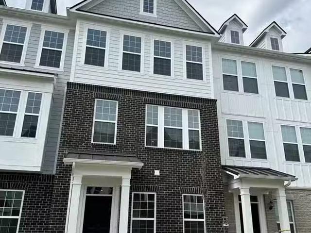 Townhouse, Traditonalamerican Carmel, IN 14541 Pomona Ln