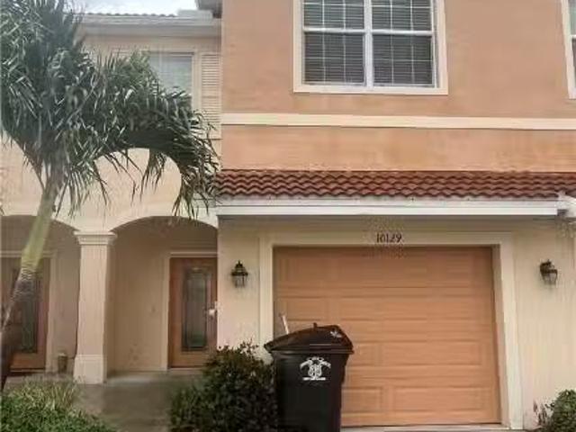Townhouse, Two Story FORT MYERS, FL 10129 Via Colomba Cir