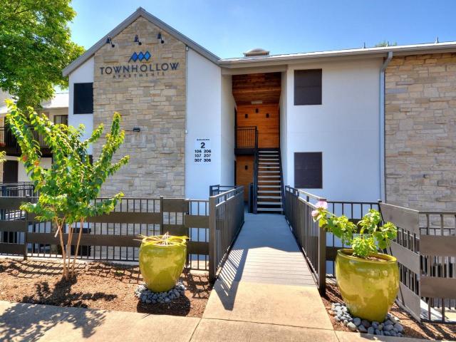 Townhollow Apartments 1 Bedroom Apartment for Rent at 1200 Treadwell St, Austin, TX 78704 Zilker