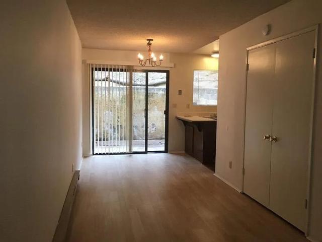 Townhome 2 Bedroom 1.5 bathroom in the sought after neighborhood of Mira Mesa!