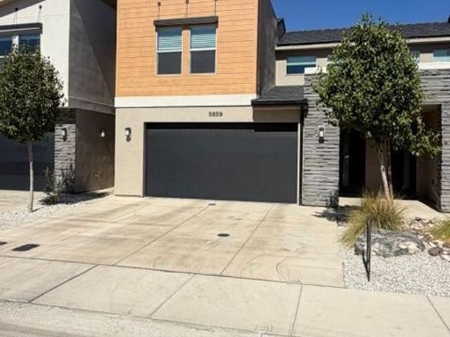 Townhome in South Desert