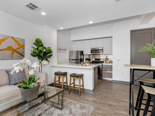 Townhomes and Studios in Culver City w/ Parking & Private Rooftop Deck! 1 Bedroom Apartment for Rent at 10757 Palms Blvd, Los Angeles, CA 90034 Mar Vista