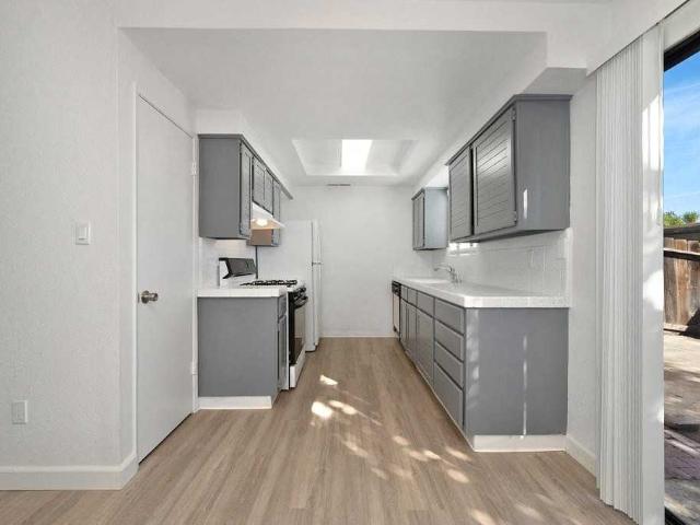 Townhomes at 201 2 Bedroom Apartment for Rent at 201 E Grant Line Rd, Tracy, CA 95376