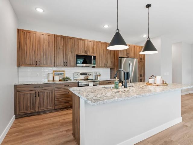 Townhomes at Preserve 3 Bedroom Apartment for Rent at 13570 Commerce Blvd, Rogers, MN 55374